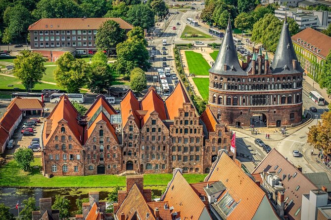 Lubeck Private Walking Tour With A Professional Guide - What Makes a Private Guided Tour Stand Out?