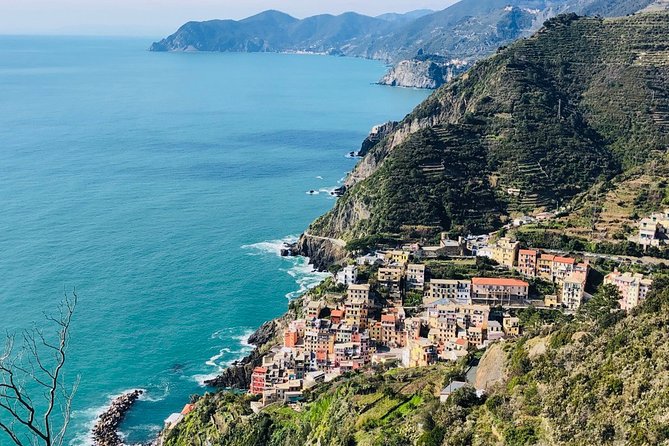 Lucca Private Day Trip To Portovenere & Cinque Terre - Starting the Day: Comfortable Pickup and Onward Transfer