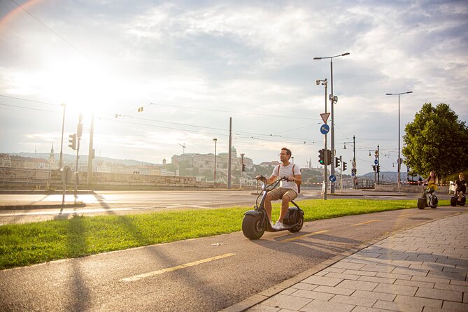 Luna E-Scooter Rent for Sightseeing in Budapest - Why Rent a Luna E-Scooter in Budapest?