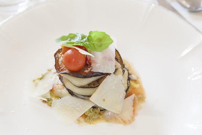 Lunch or dinner and cooking demo at a local's home in Pescara - Key Points