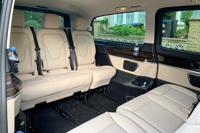 Luton Airport To Oxford Private Transfer - The Practicality of Pre-Booking a Private Transfer