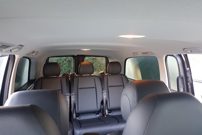 Luxury Minivan from Charleroi airport to the city of Brussels - Key Points