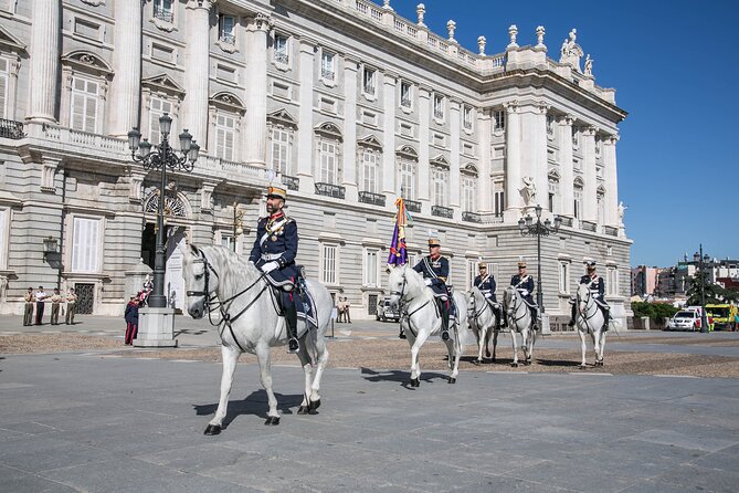 Madrid Discoveries Private Tour - Exploring Madrid: What the Tour Covers