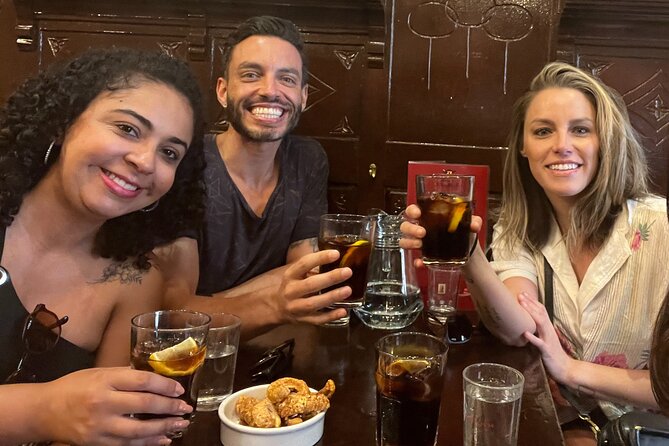 Madrid Gay Nightlife Tour - Detailed Breakdown of the Itinerary