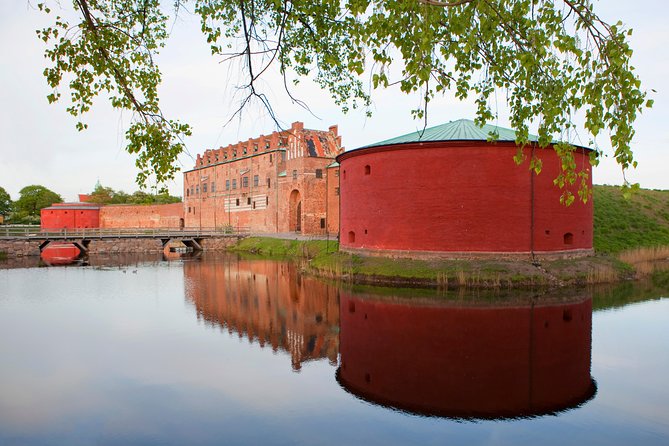 Malmö in 30 Minutes luxury e-car ( Audi & Mercedes ) - Why Choose a Short, Luxury Tour?