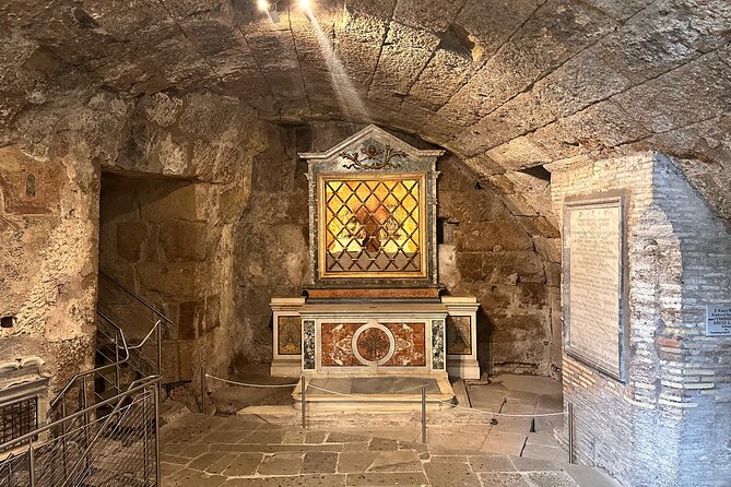 Mamertine Prison and Catacombs small group tour with driver - Practical Details and What to Expect