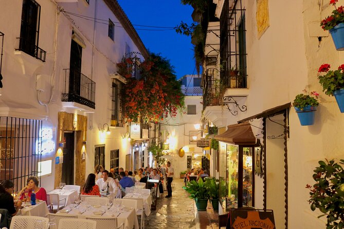 Marbella Old Town: Authentic Tapas Food Tour With Local Guide - Starting Point: Dalí’s Sculpture Square