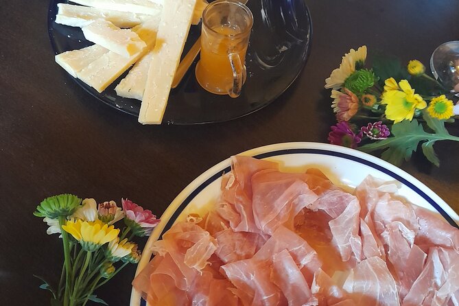 Market tour and cooking class with a venetian sailor - A Deep Dive into the Experience