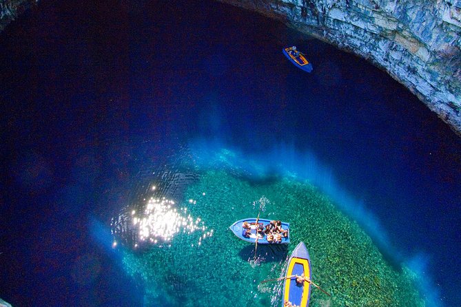 Melissani lake - Drogarati gave - Myrtos foto stop - The Itinerary in Detail