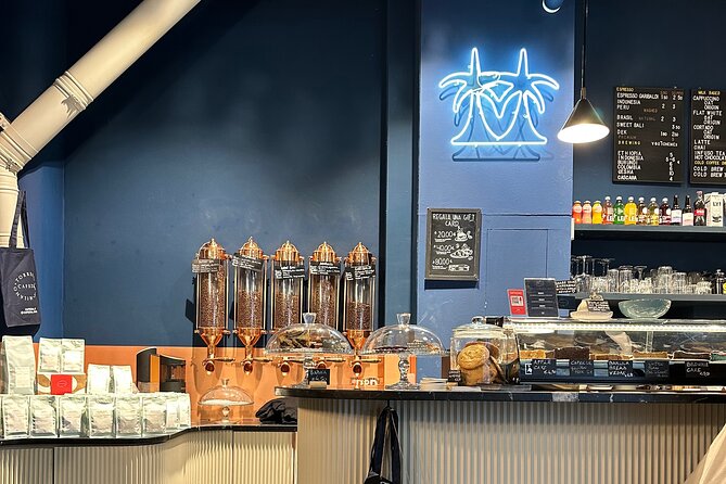 Milan coffee & history crawl with a licensed tour guide - Key Points