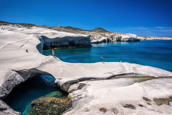 Milos, Amazing beaches - Key Points