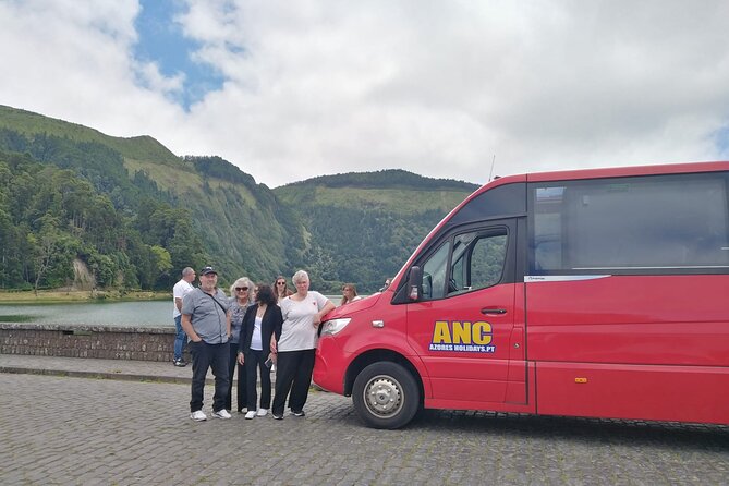 Minibus  Laketour  Sete Cidades / Lagoa do Fogo  Full Day (Shared) - Inside the Tour: A Detailed Look