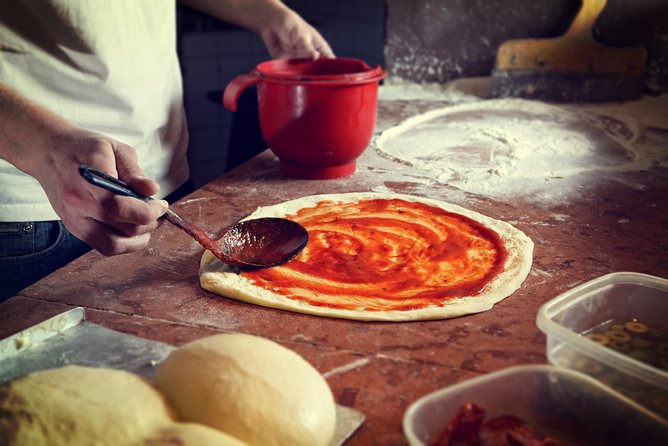 Naples Pizza-Making: From Dough to Dessert & Wine at Pizzeria - What to Expect from the Naples Pizza-Making Tour