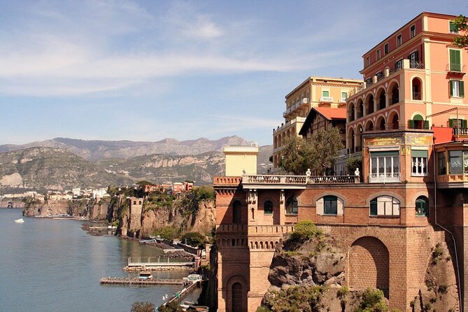 Naples to Sorrento with stop at Pompeii or Vice Versa - The Sum Up