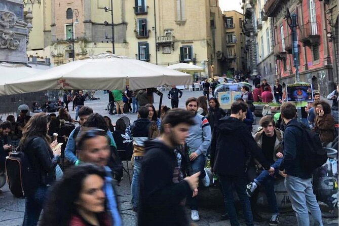 Napoli Pub Crawl in the Old Town - Key Points