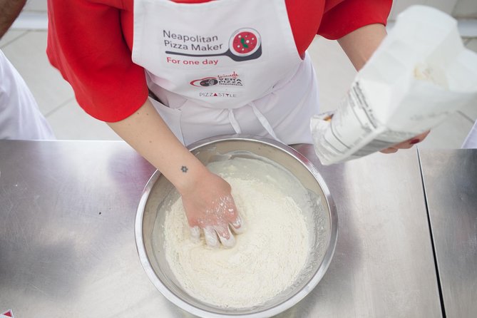 Neapolitan Pizzamaker for One Day - Key Points
