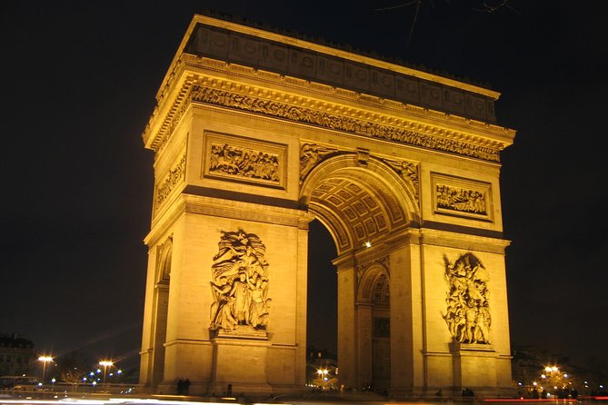 Night Paris / duration 2h - from 1 to 6 passengers - The Sum Up