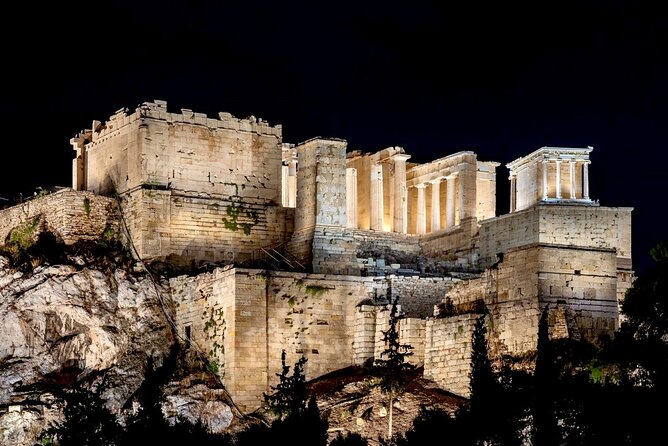 Night Tour of the City of Athens with Guide in Spanish - The Itinerary