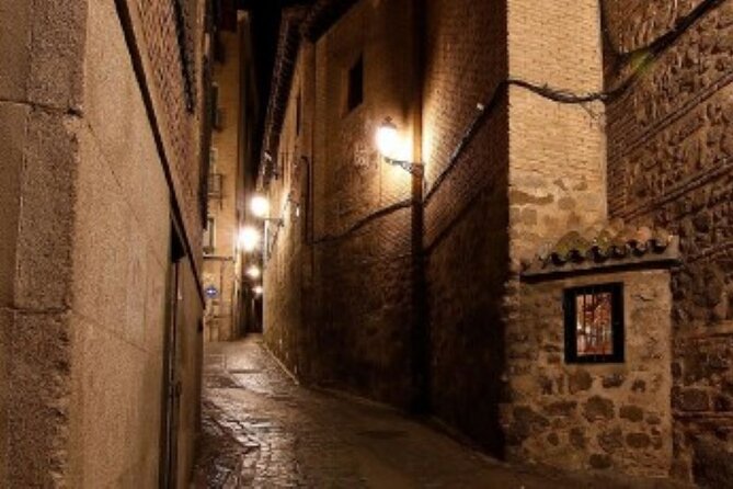 Night Walking Tour of Toledo to learn about Secrets and Legends - An In-Depth Look at the Toledo Night Tour