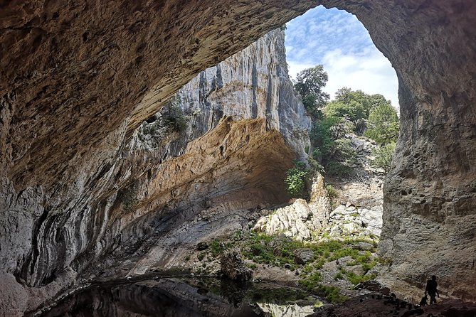 Off-road tour in the Supramonte and visit to Pischina Gurthàddala - An In-Depth Look at the Supramonte Off-road Tour