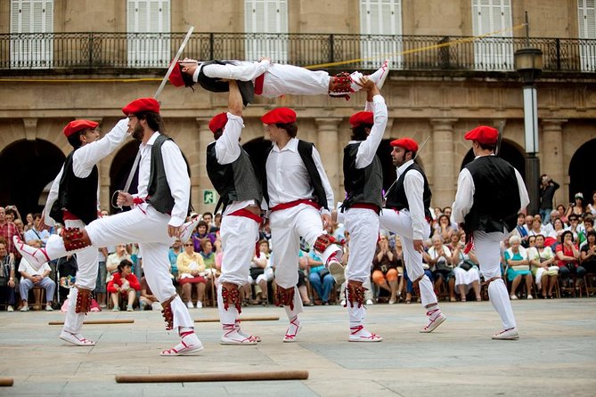 Old Town Bilbao Tour in small group - The Itinerary in Detail