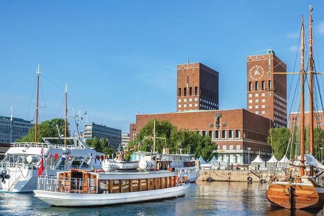 Oslo Airport Transfers : Oslo Airport OSL to Oslo City in Business Van - Why choose this transfer?