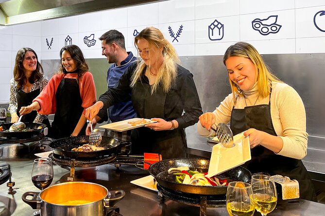 Paella Cooking Class, Wine Tasting & Central Market in Valencia - Who Should Consider This Experience?