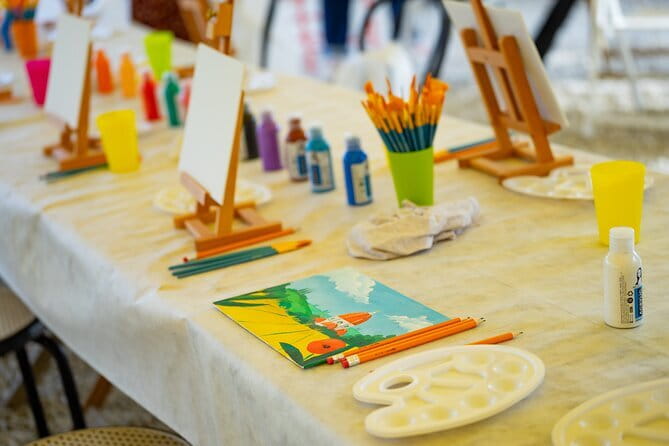 Paint And Drink Florentine Hills Art at La Birr'aia in Marignolle - Key Points