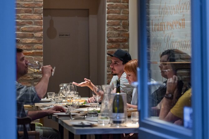 Palace District Evening Culinary, Wine, and History Walk - An In-Depth Look at the Palace District Evening Tour