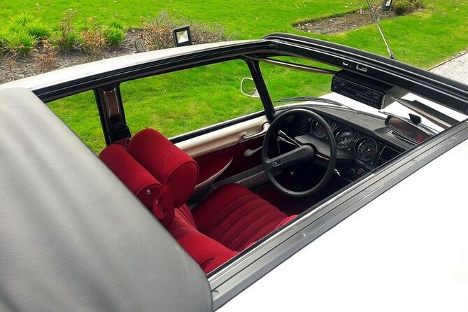 Paris City Tour 3h00 Citroën DS Vintage with Open Roof - An Authentic Parisian Ride in a Vintage Car