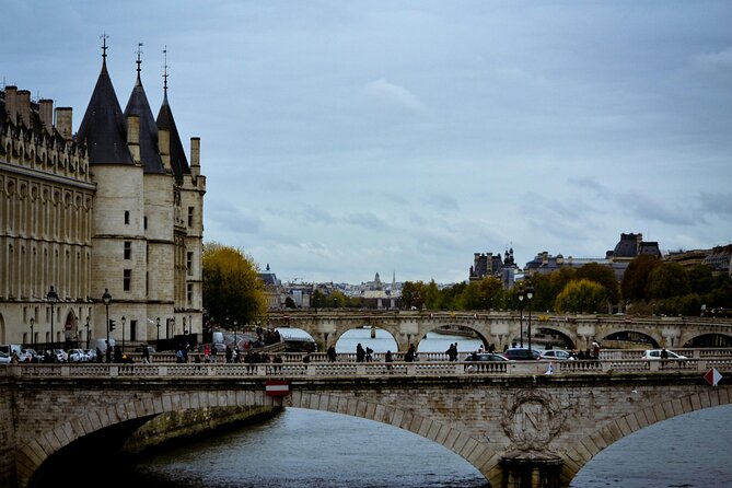 Paris Ghosts and Dark Stories Tour - Why Choose the Paris Ghosts and Dark Stories Tour?