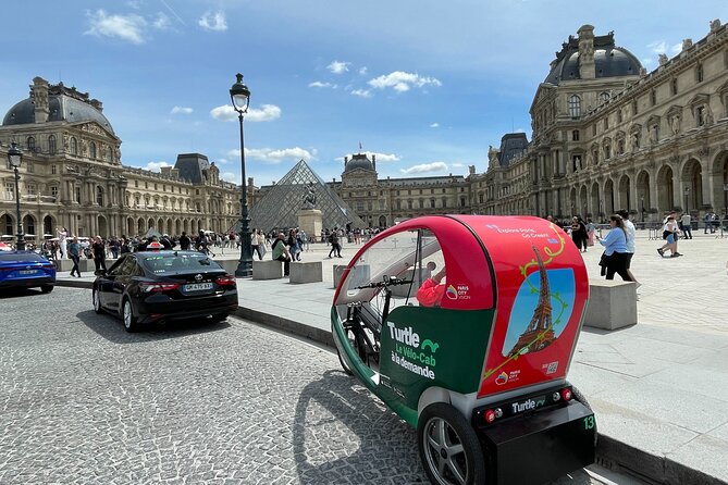 Paris Private Sightseeing Guided Tour by Electric Rickshaw - What Makes This Tour Stand Out?