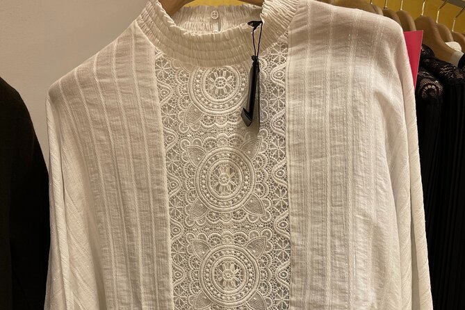 Paris Shopping Tour: Discount Couture - A Detailed Look at the Experience