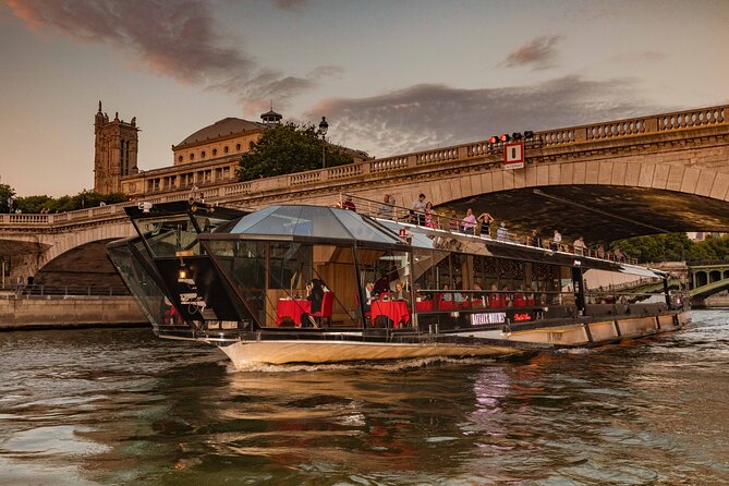 Paris Valentine's Day Dinner Cruise by Bateaux-Mouches - A Detailed Review of the Paris Valentine’s Dinner Cruise