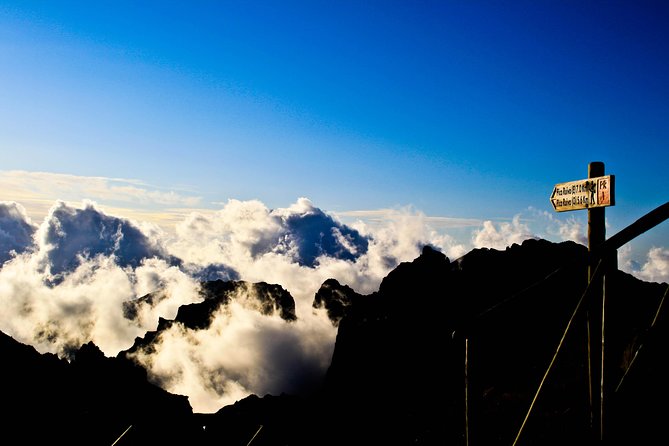 Pico do Areeiro to Pico Ruivo (PR 1) - Hiking Tour in Madeira - Exploring Madeira’s Highest Peaks with Confidence