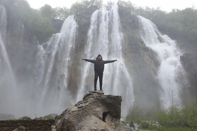 Plitvice Lakes Day Tour  Group Tour - Starting in Zagreb: Early Morning Pickup