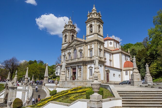 Port to Santiago de Compostela with up to 3 stops on the way - What the Experience Looks Like