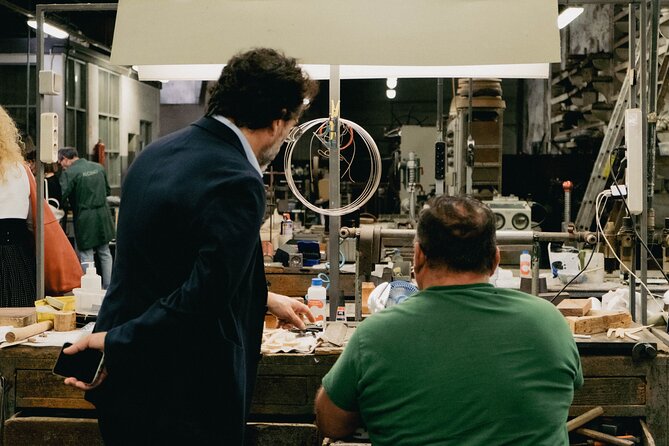 PORTO: Tour to the world of silver in a century-old workshop - Key Points