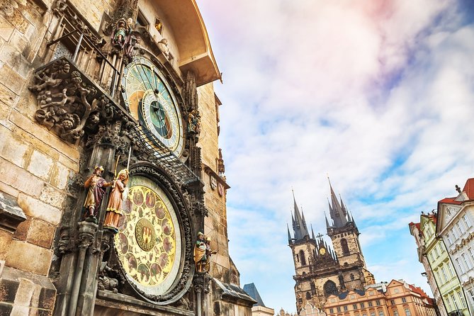 Prague Walking Tour 2,5h (Old Town, Jewish Quarter and Charles bridge) - An Elegant Introduction to Prague’s Heart