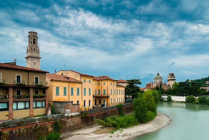 Private 2,5 hour Walking Tour of Verona with Private Tour Guide - Key Points