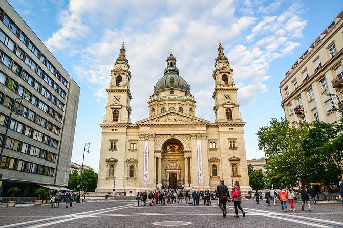 Private 4-hour Walking Tour of Budapest with official tour guide - A Close-Up Look at the Tour Itinerary