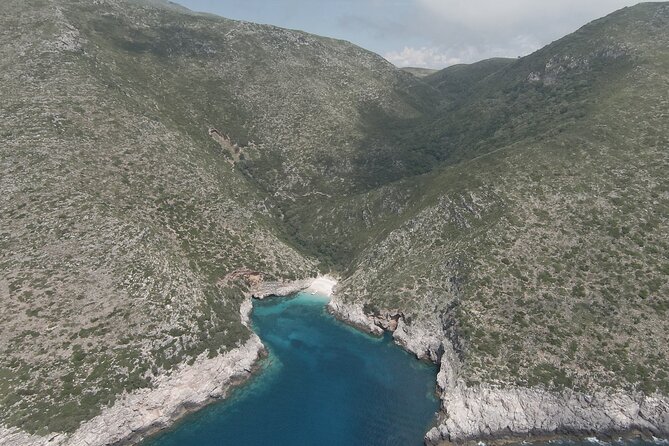 Private 6 H Boat Dafina Bay & Bear's Bay - An In-Depth Look at the Experience