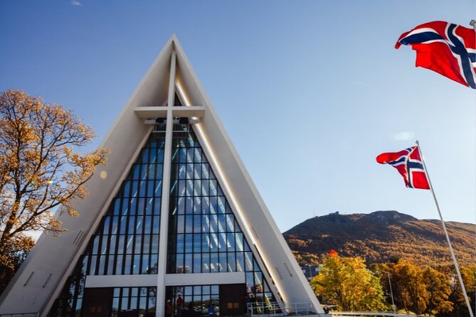 Private Airport and City Transfer in Tromso - Why this Tromso transfer might appeal to you