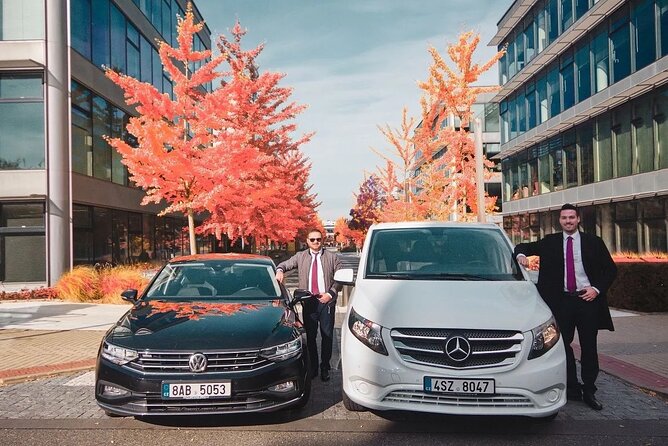 Private ARRIVAL Transfer by MINIVAN Mercedes Vito 8+1pax - Key Points