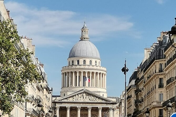 Private car with a driver in Paris 4-6 persons - The Practicalities and Value