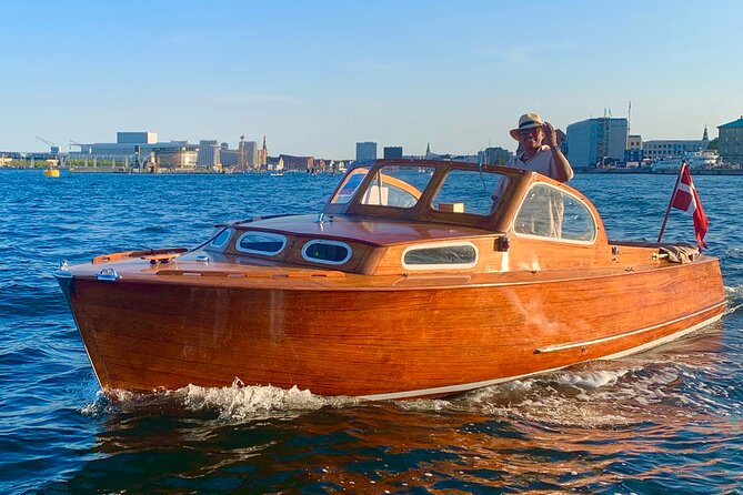 Private Copenhagen Boat cruise in Scandinavian mahogany boat - Key Points