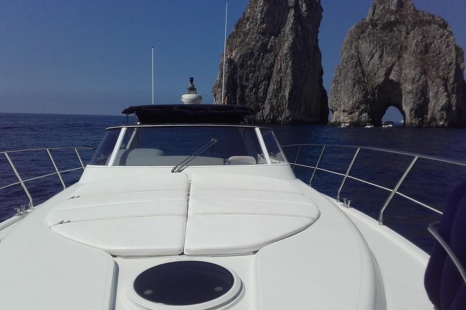 Private Cruise around Capri - yacht 40' - Key Points