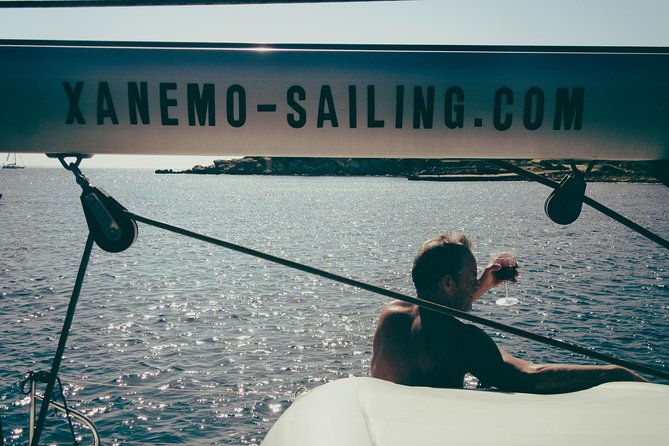 Private day cruise with local food and wines tasting menu - A Closer Look at the Experience