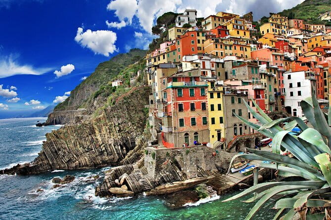 Private Day Trip to Cinque Terre and Pisa from Florence - Overview of the Experience