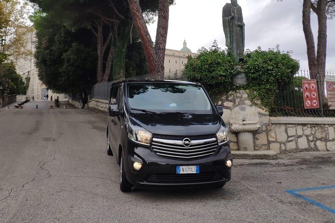 Private Departure Transfer: Umbria Hotels to Rome Fiumicino Airport or Rome Hotels - The Vehicle and Service Quality